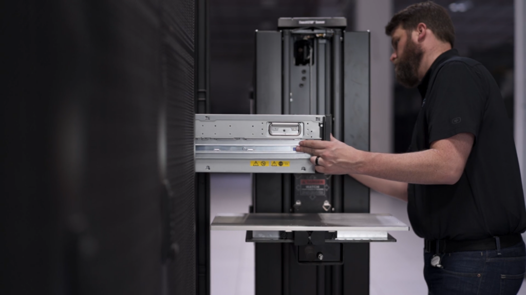 How to Install IBM Power Systems Servers in 4 Easy Steps | ServerLIFT®