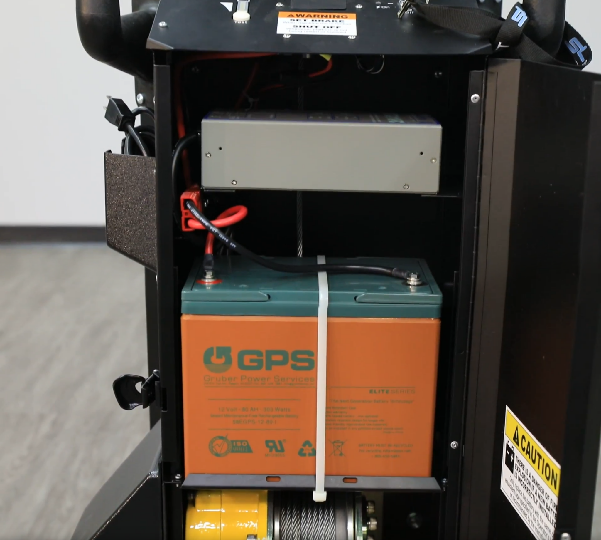 Maximizing Your Data Center Lift Battery Life: ServerLIFT®